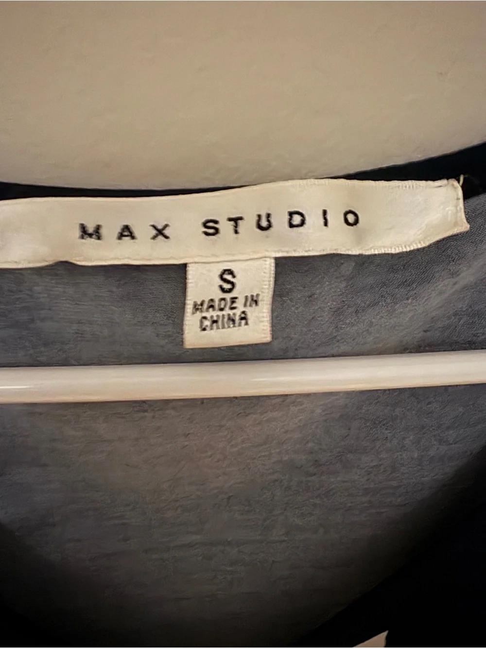 Max Studio | Dresses | Max Studio Navy Vneck Midi Dress With Peach Hem ...